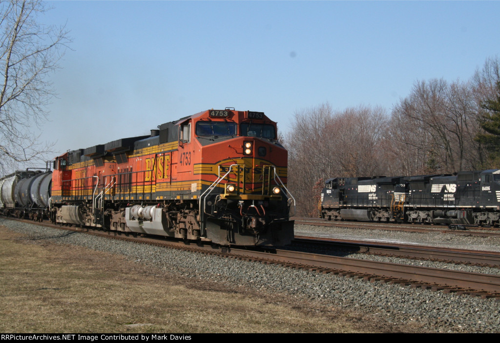 BNSF 4753